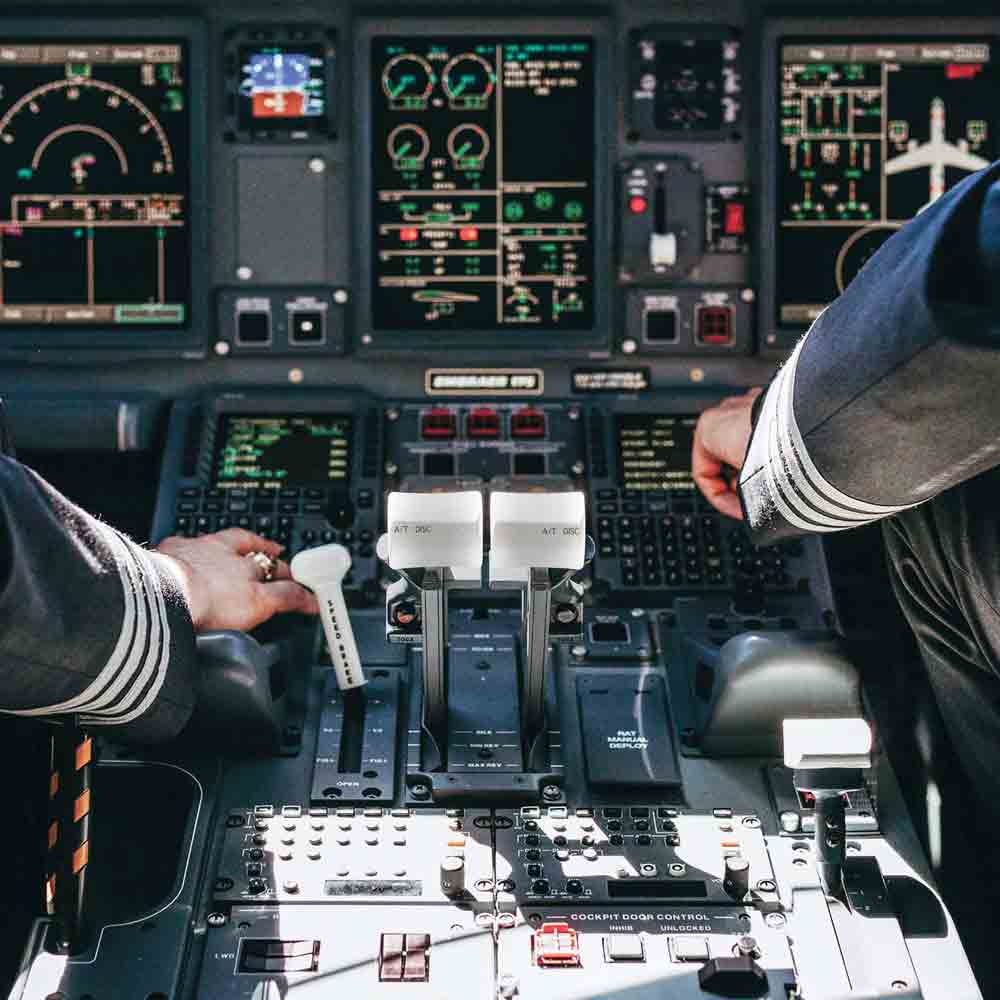 Pilot Career Guide / ATP Flight School