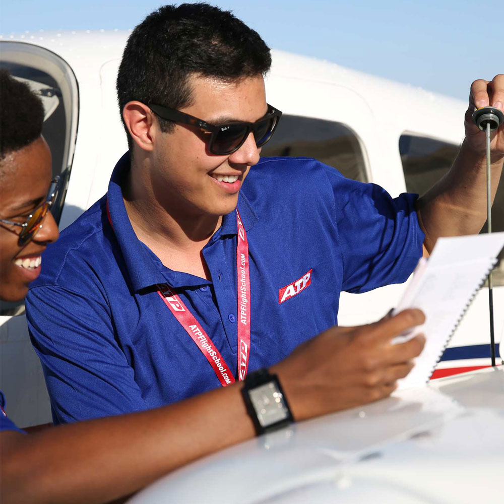 Pilot Career Guide / ATP Flight School